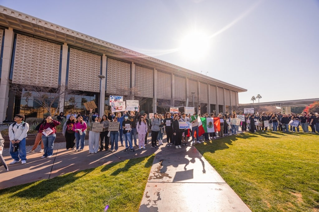 El campus de la ASU en Tempe fue escenario de manifestaciones a favor y ...